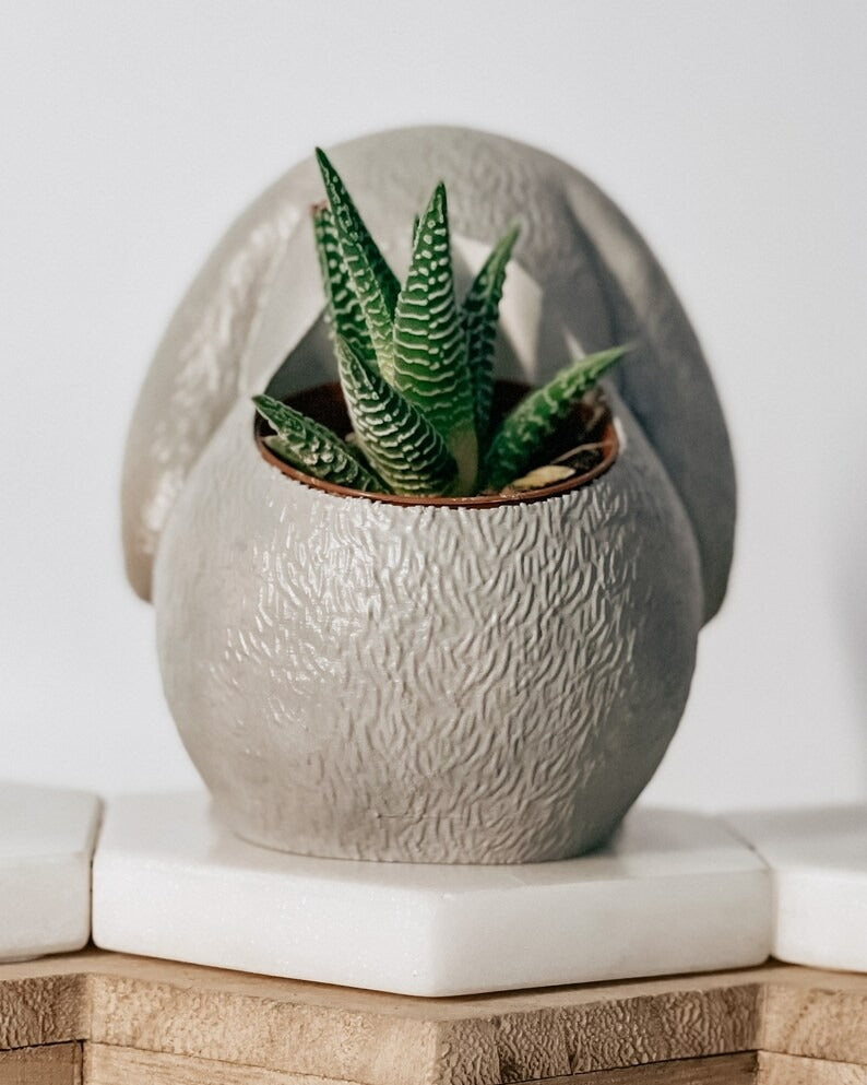 Bunny Planter – Dog In Arts